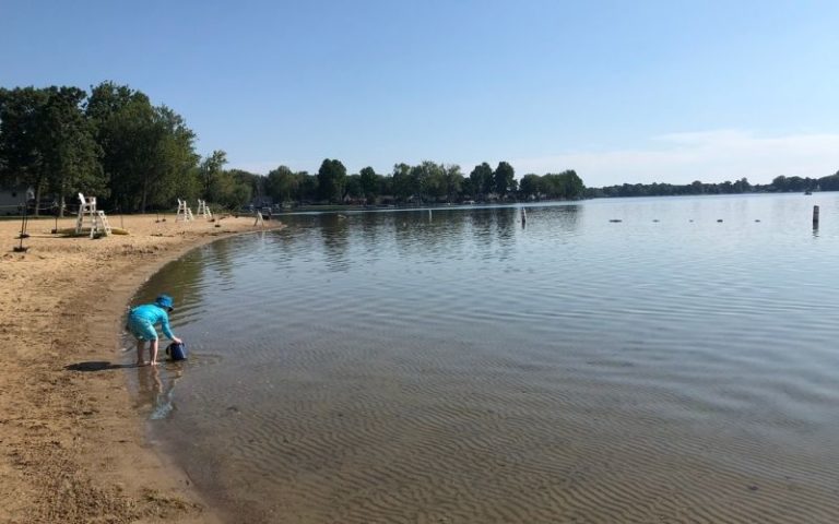 50 Best Beaches on Lake Michigan & Inland Lakes for Families - KZOOKIDS